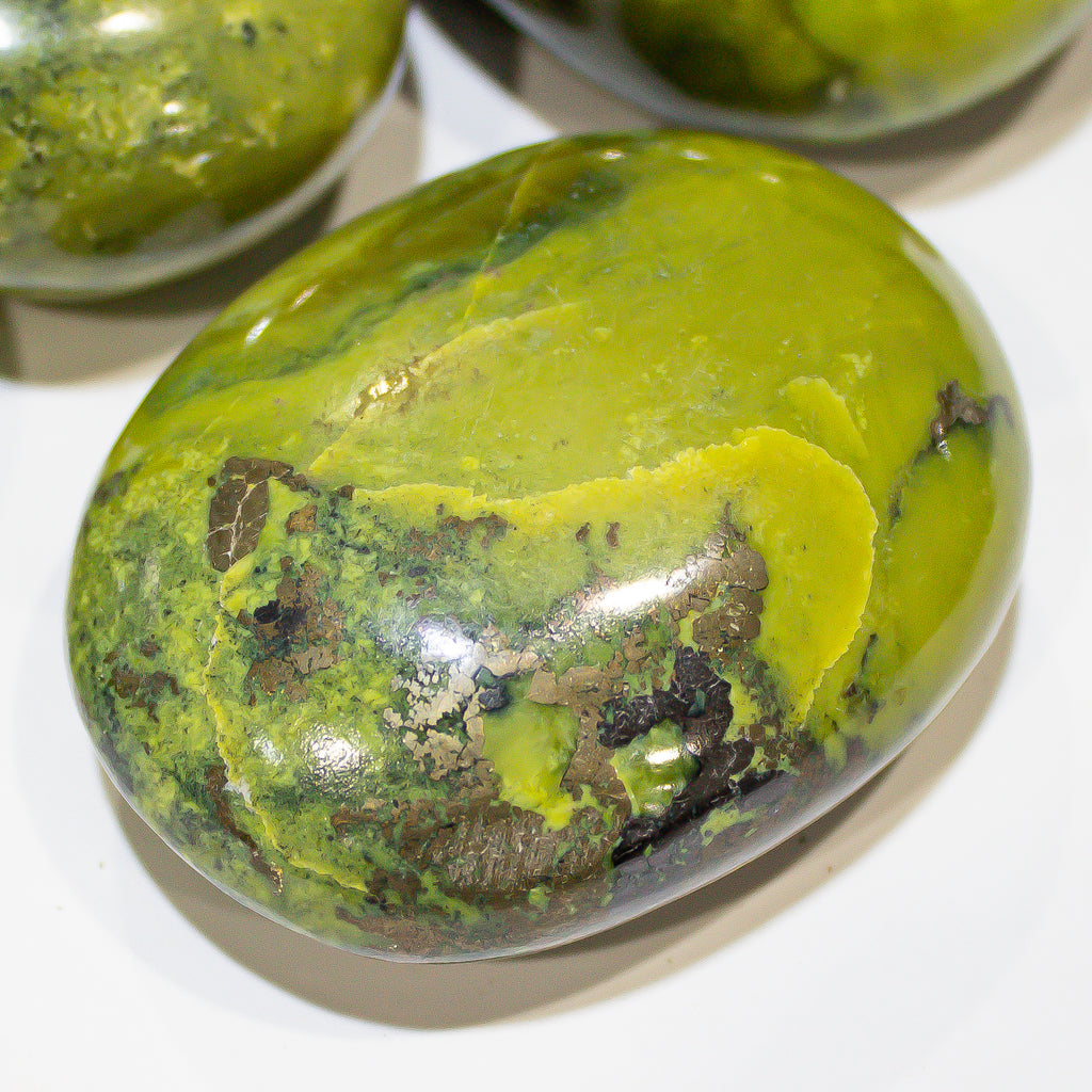 Serpentine Pillows (Peru) – Quasar Gems